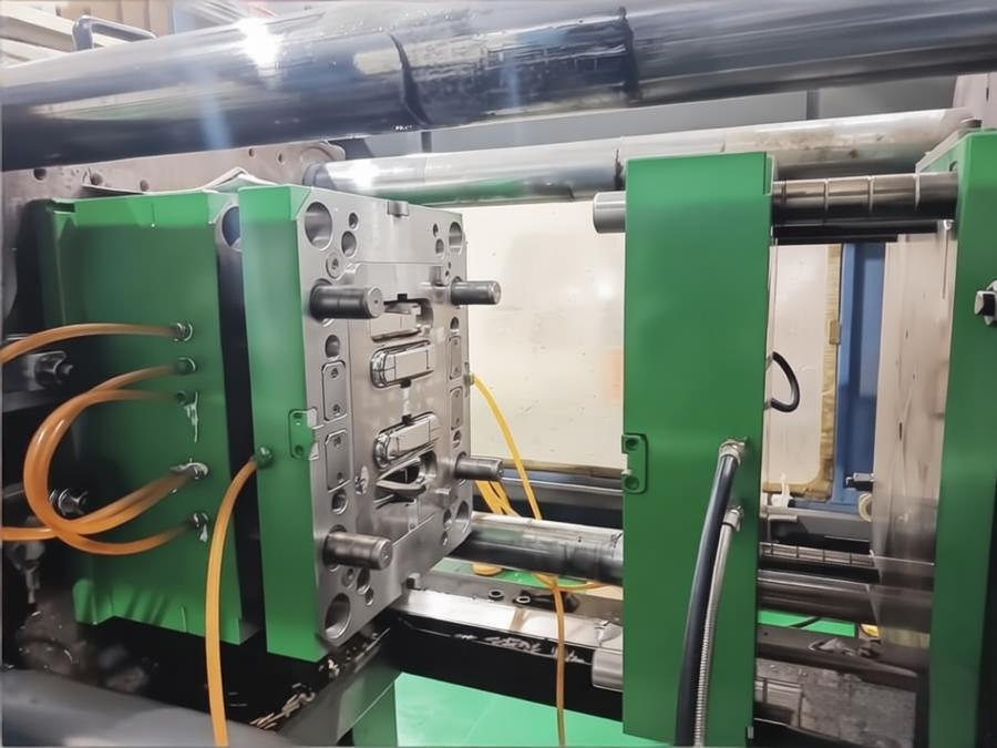 XXC Mold & Molding